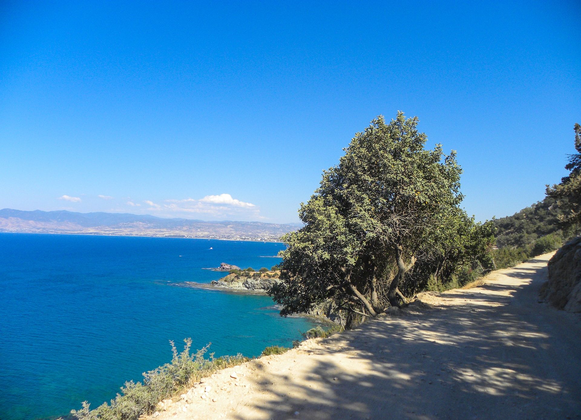 These Are The 10 Most Beautiful Islands In The Middle East (& Where To ...