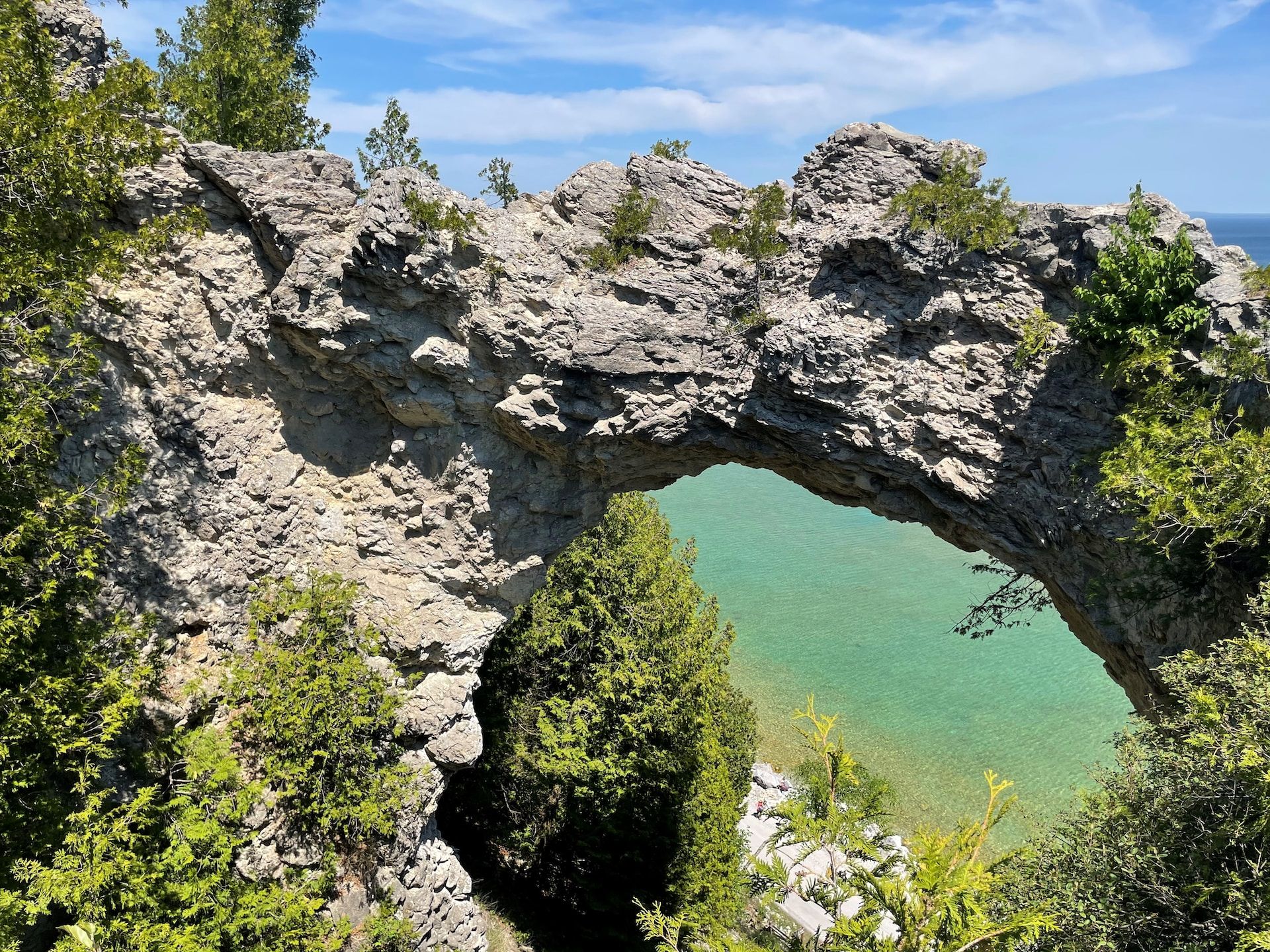 The Arch Rock In Mackinac Island Is One Of The Top Attractions & Can Be ...