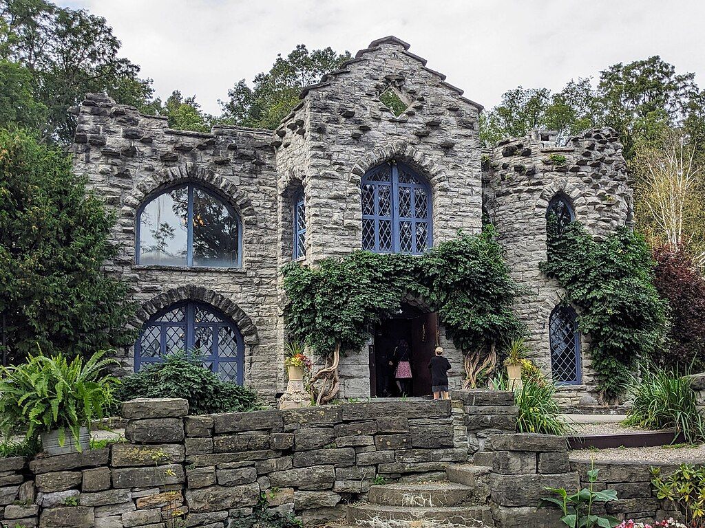 10 Spectacular Gothic Castles To Visit On The East Coast