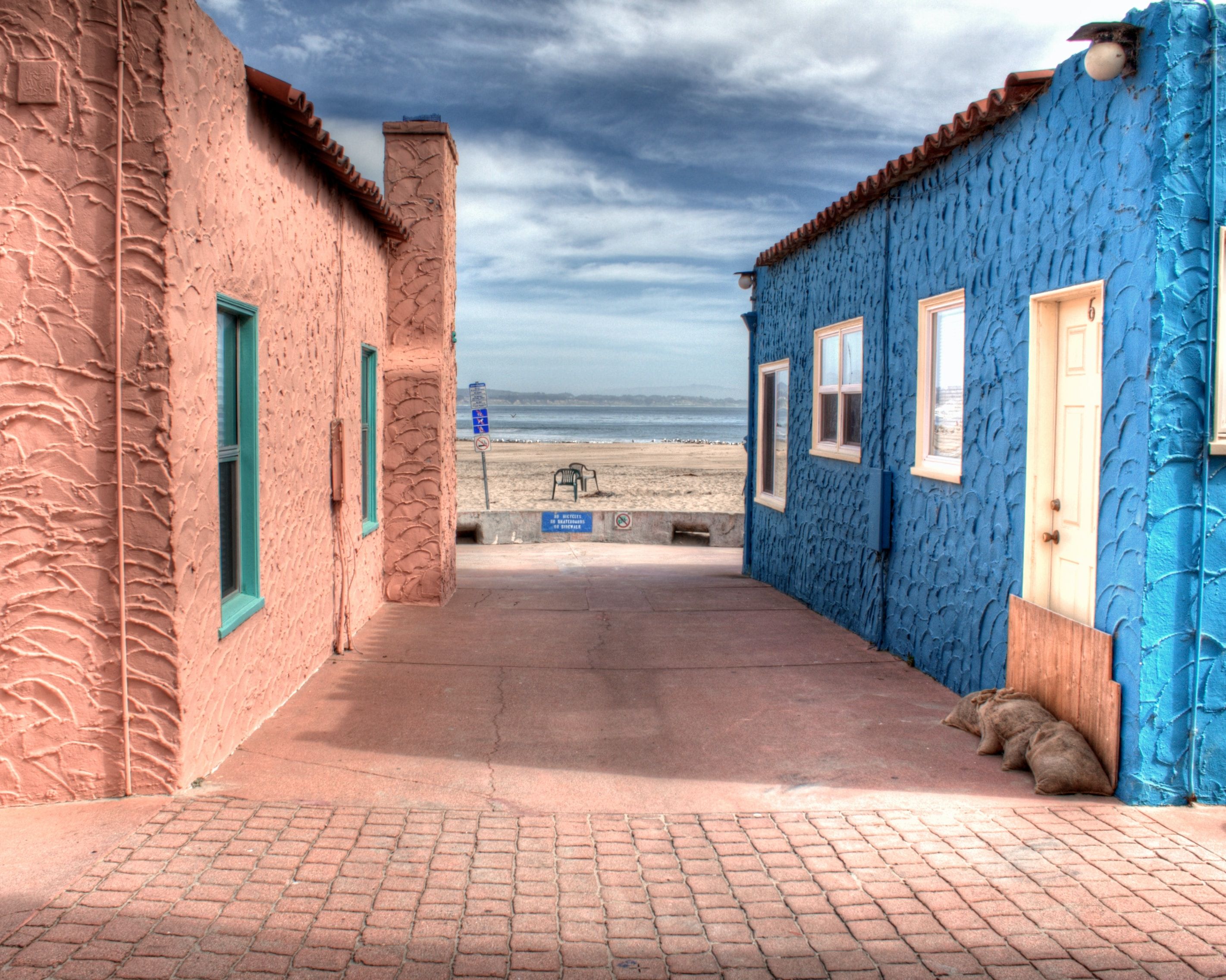 10 Most Beautiful Small Towns On The Pacific Coast You Should Visit