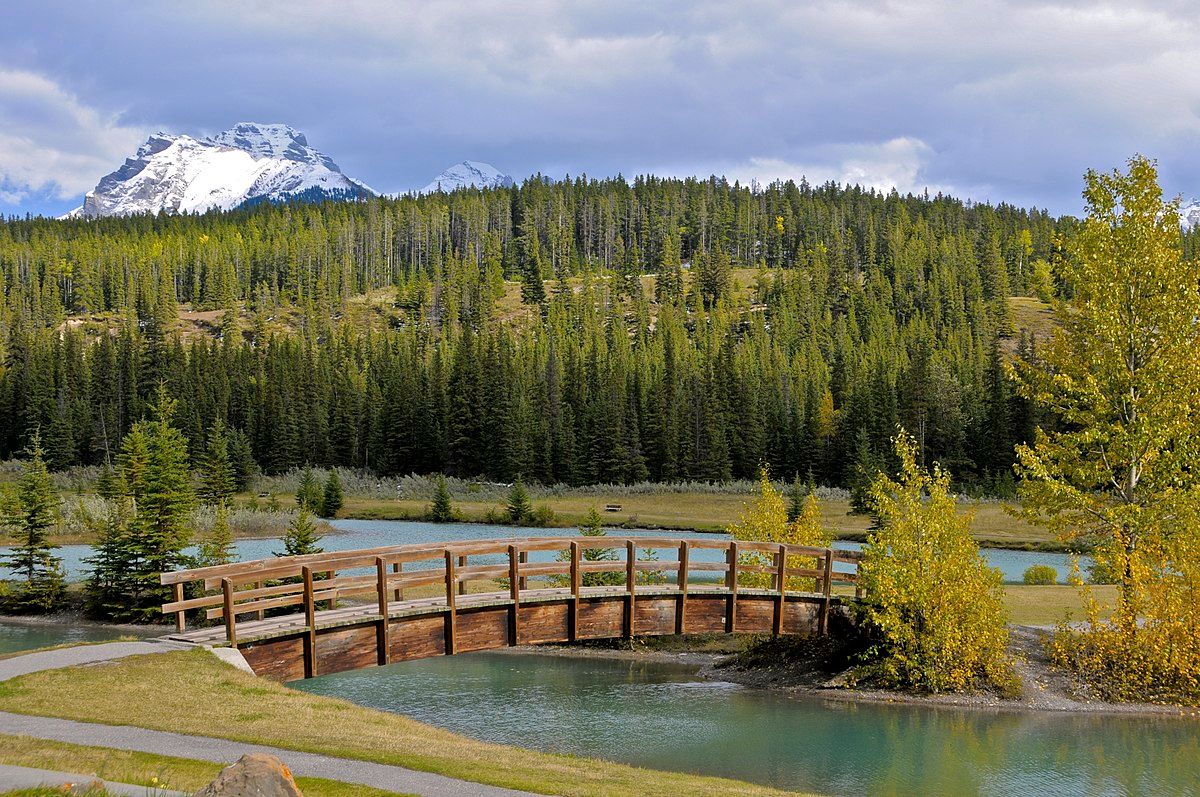 10 Incredible, Bucket-List Vacations To Take In Banff National Park
