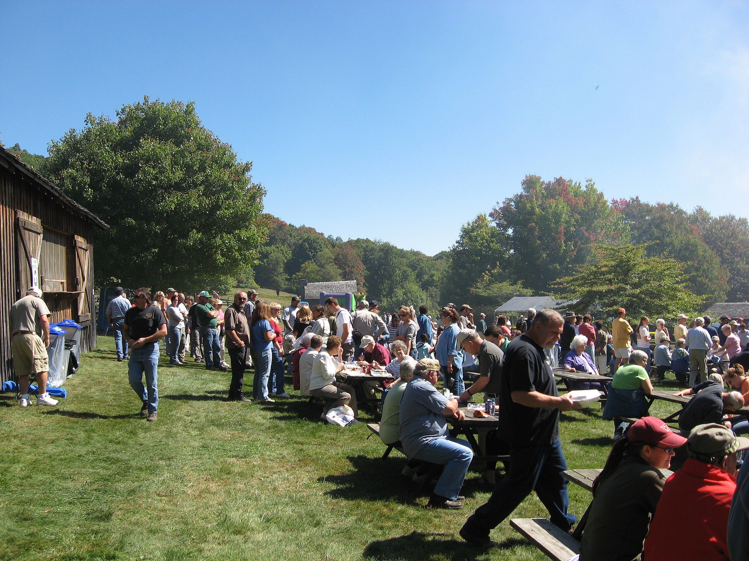 10 Amazing Trips To Take In The Fall In Virginia