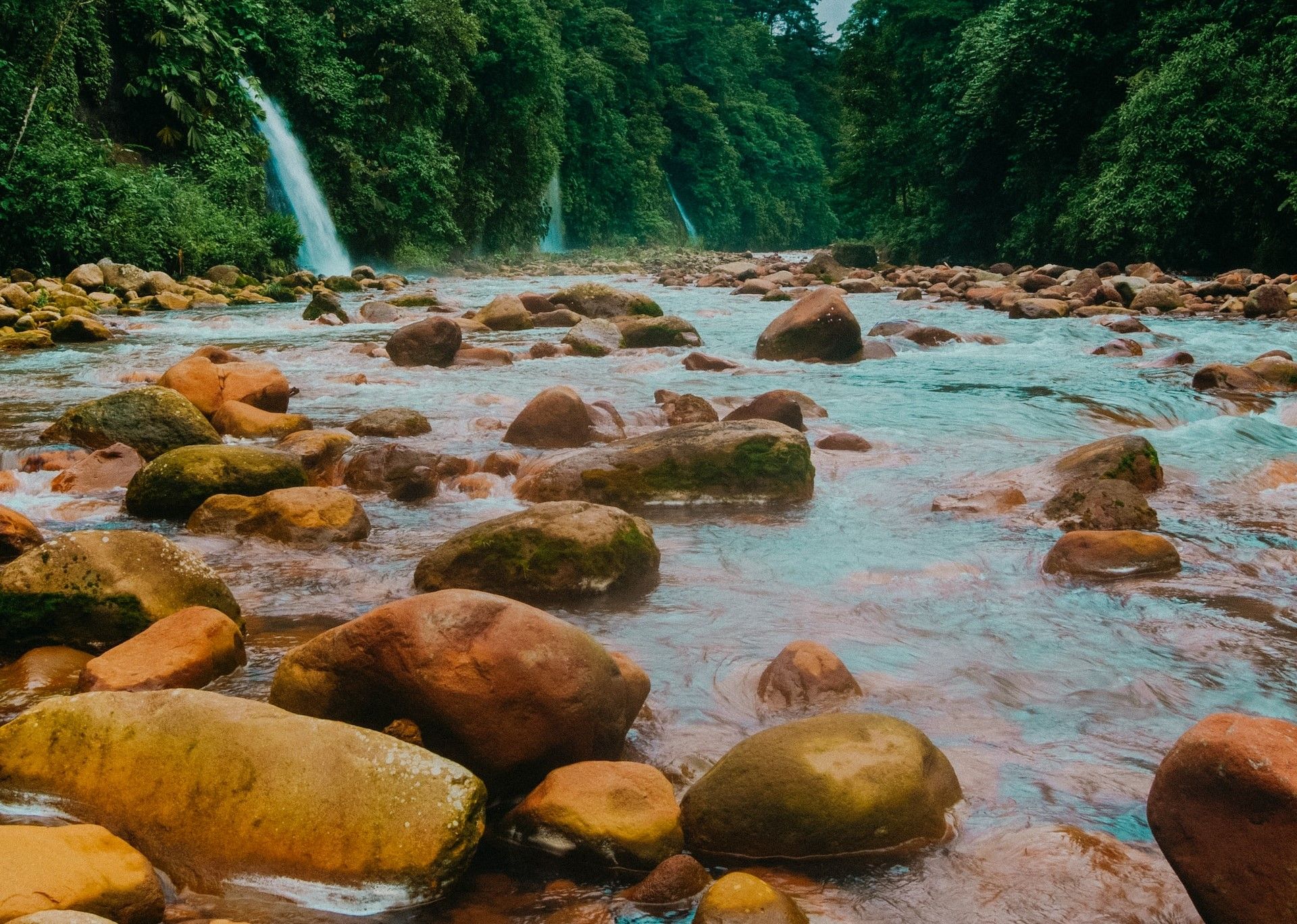 10 Best Budget-Friendly Vacations For Couples Around The World