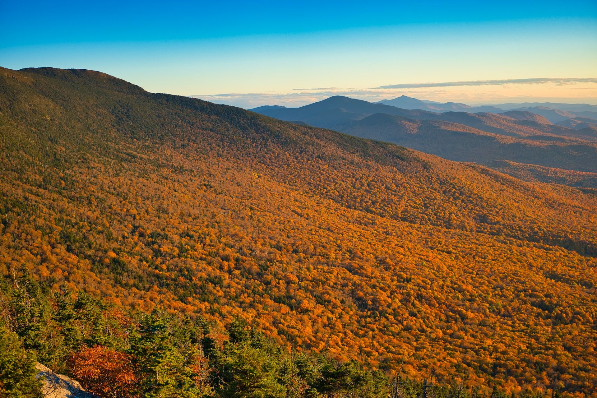 10 Reasons To Visit This Stunning US State This Fall