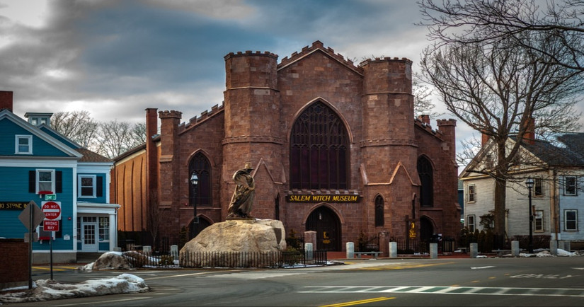 10 Best Shops To Visit In Salem For The Witchy Travelers