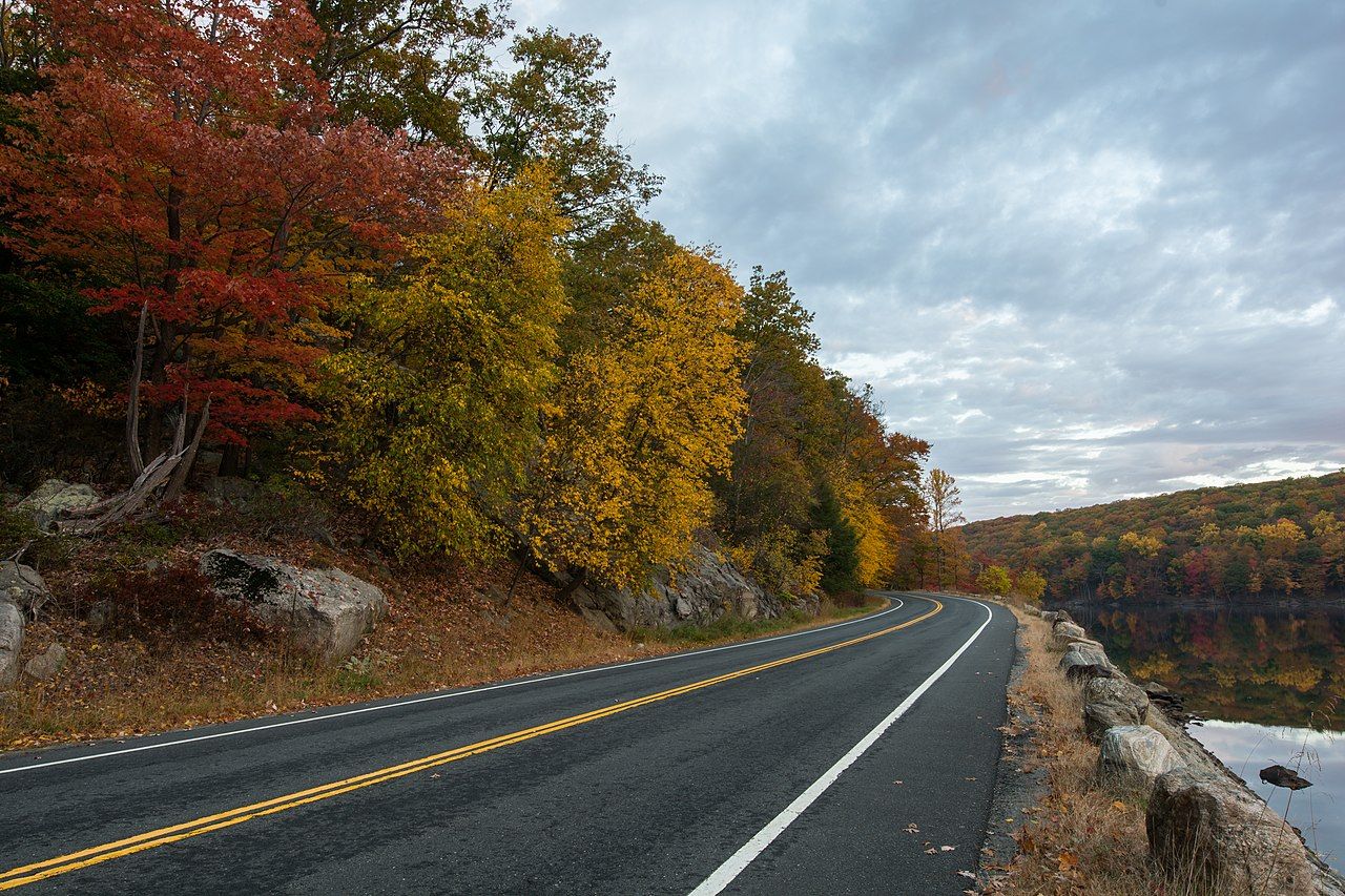 Fall Foliage Road Trips: 10 Stunning Routes Through New York State