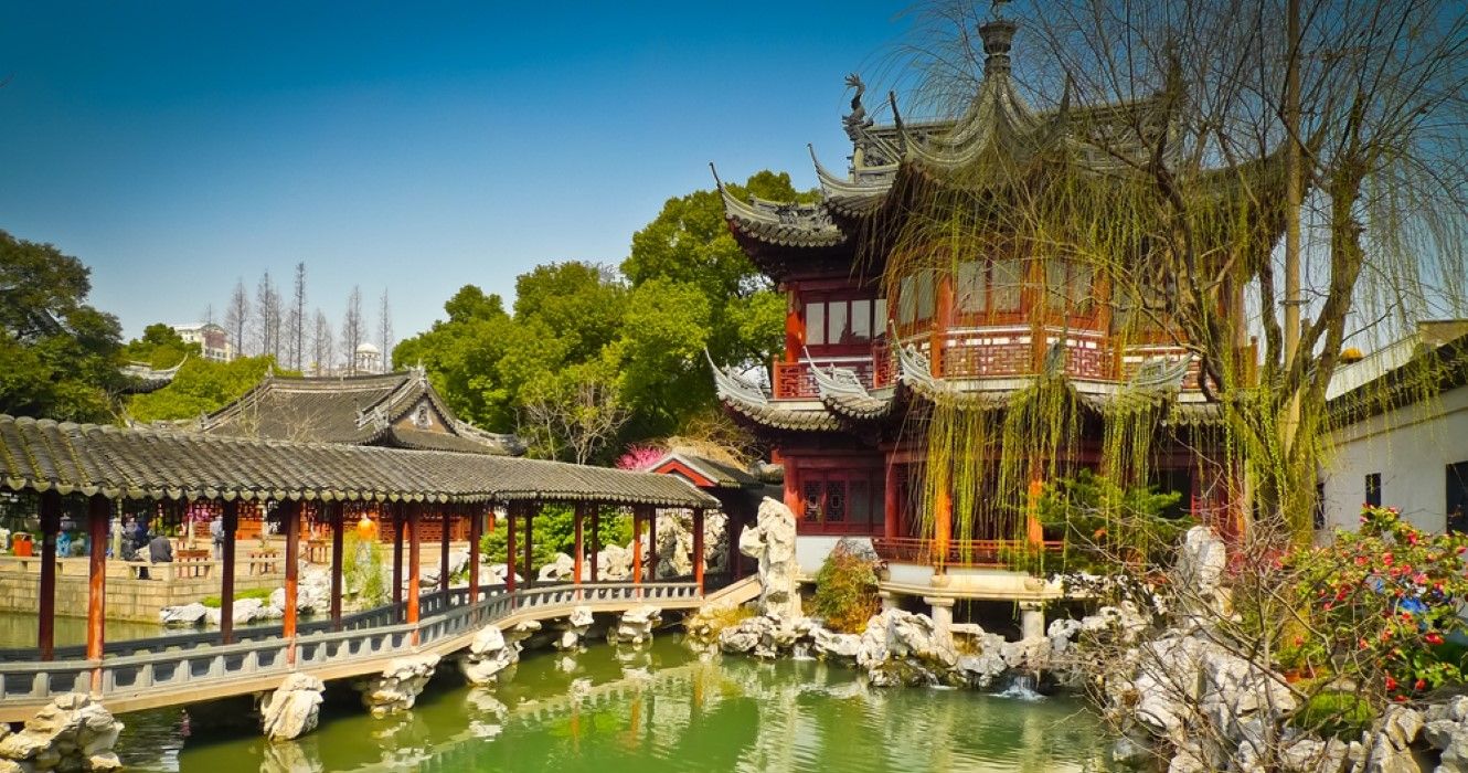 10 Most Beautiful Gardens In Asia ( & Where To Stay Next To Them)