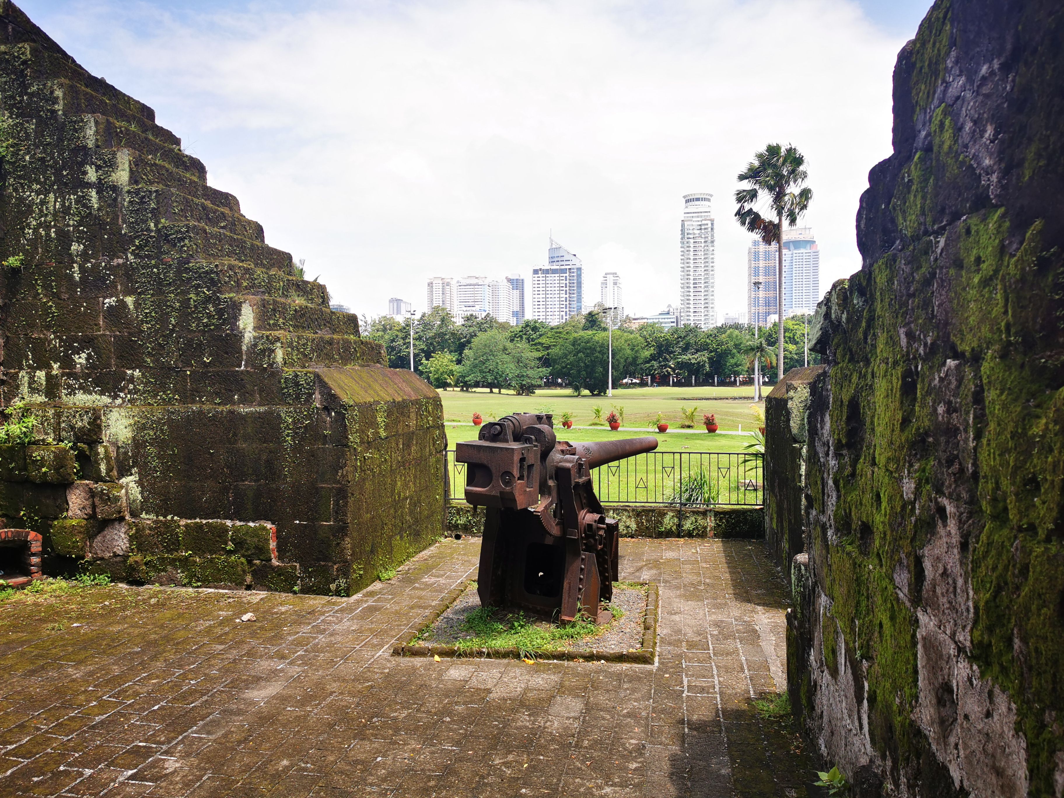 Intramuros: Discover The Spanish Colonial Fortified Center Of The ...