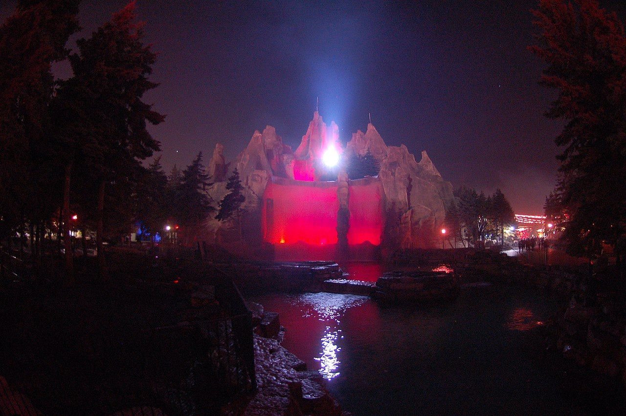 Spooky Festivals To Haunted Hotspots: 10 Best Towns In Wisconsin To ...