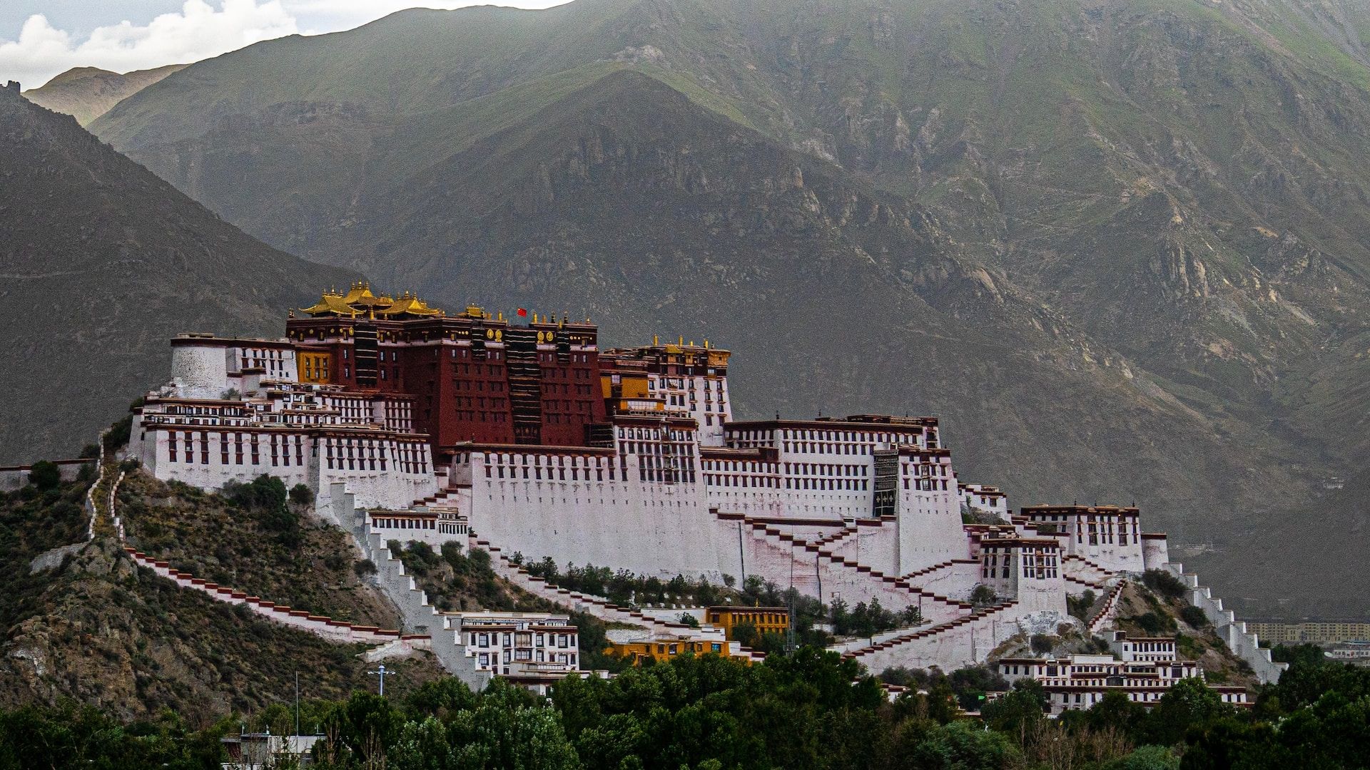 Top 10 Highest Cities In The World Where You Will Be Close To The Sky
