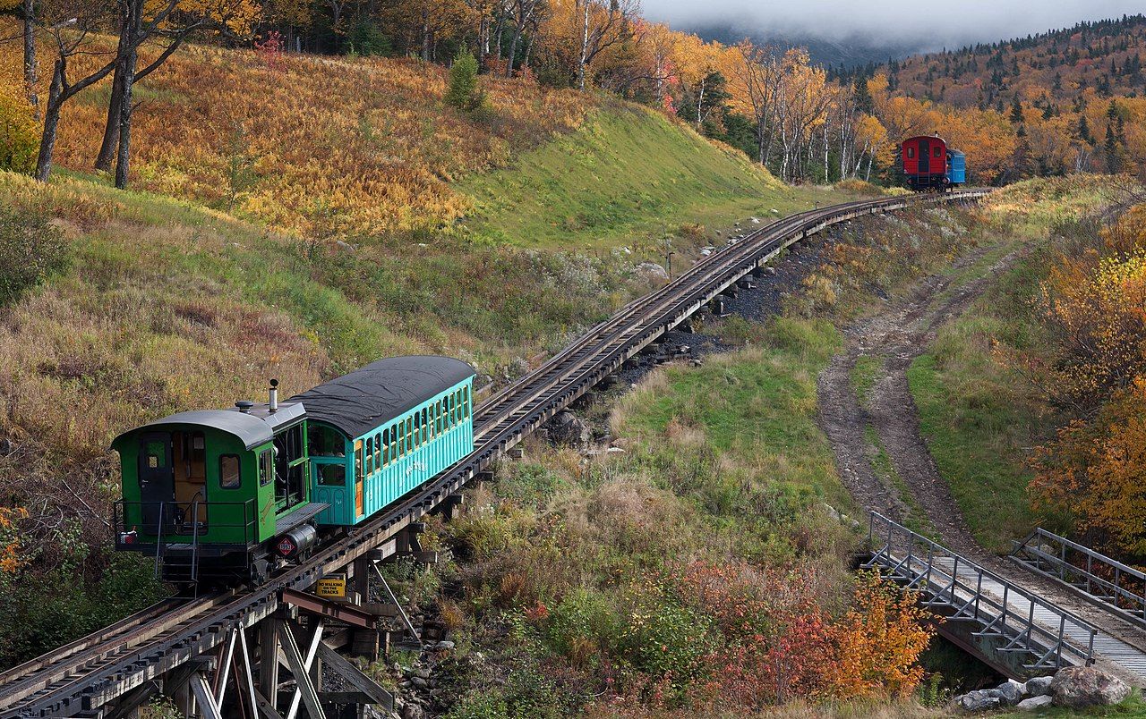 10 Scenic Train Rides Throughout East Coast With The Best Views