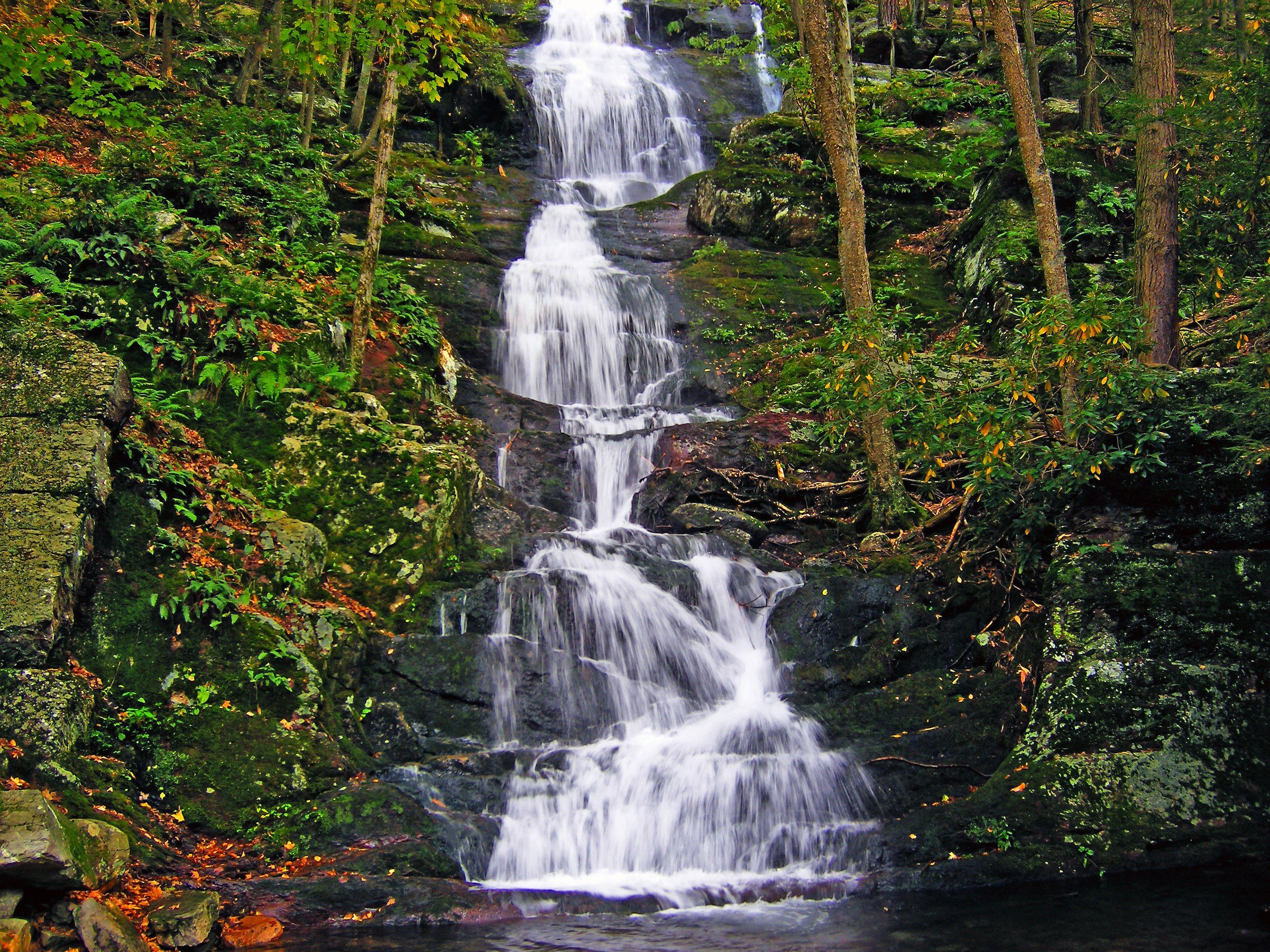 10 Most Beautiful Waterfalls On The East Coast ( & Where To Stay Near ...