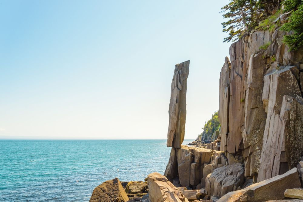 10 Incredible Balanced Rocks To Discover Around The World That Defy All ...
