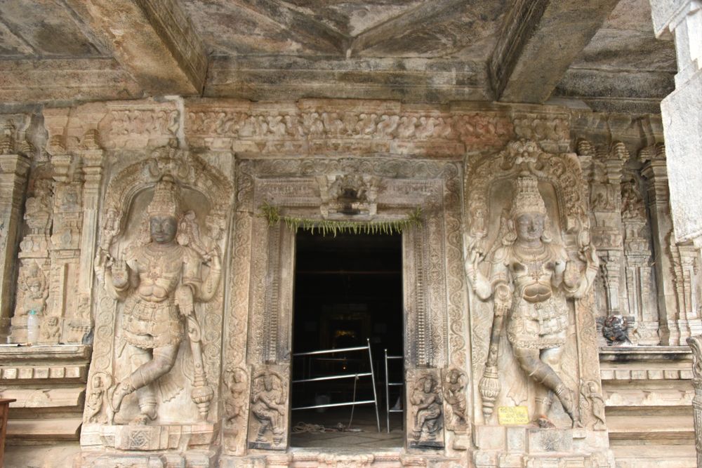 This Mysterious Indian Town Is Full Of Temples But Most Are Now Buried ...