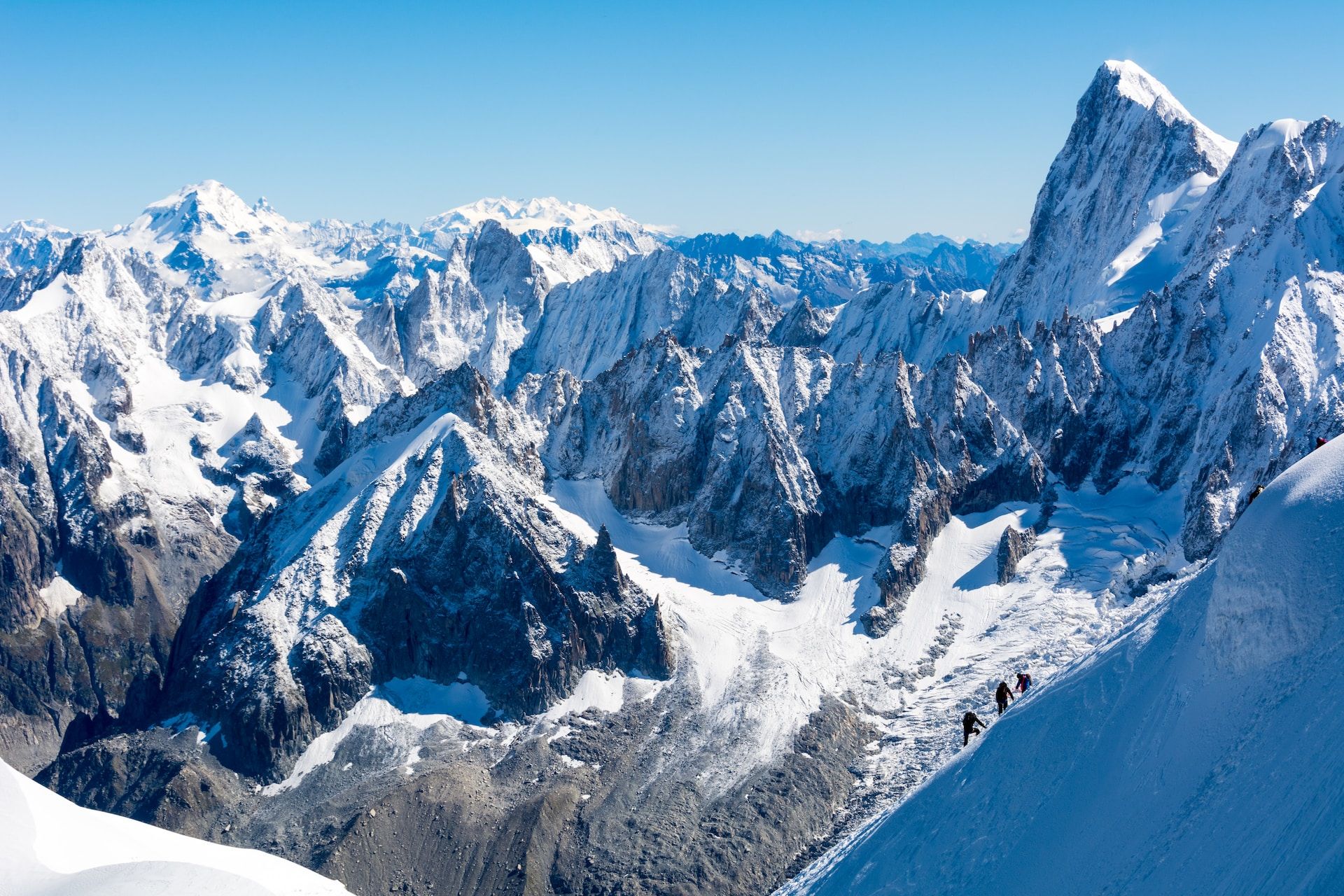 10 Snowiest Places Around The World Where You Will Almost Literally Get ...