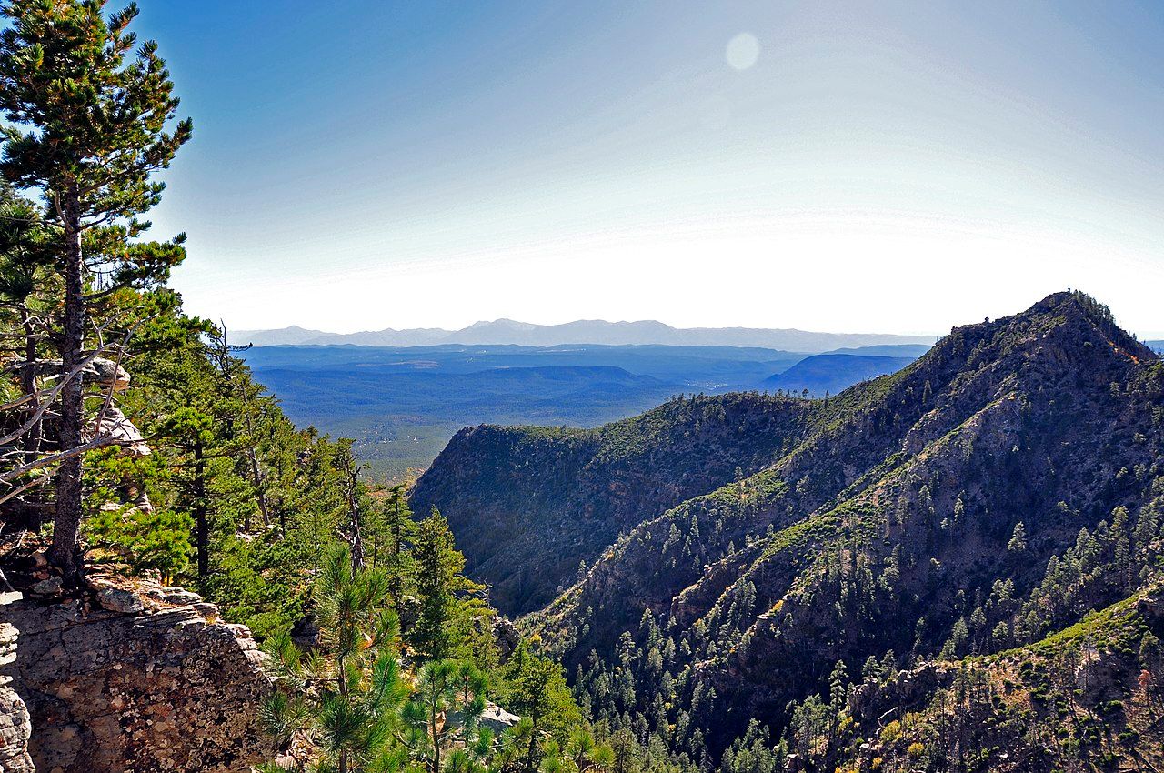 10 Scenic Arizona Towns That Are Near Beautiful Hiking Trails For Avid ...