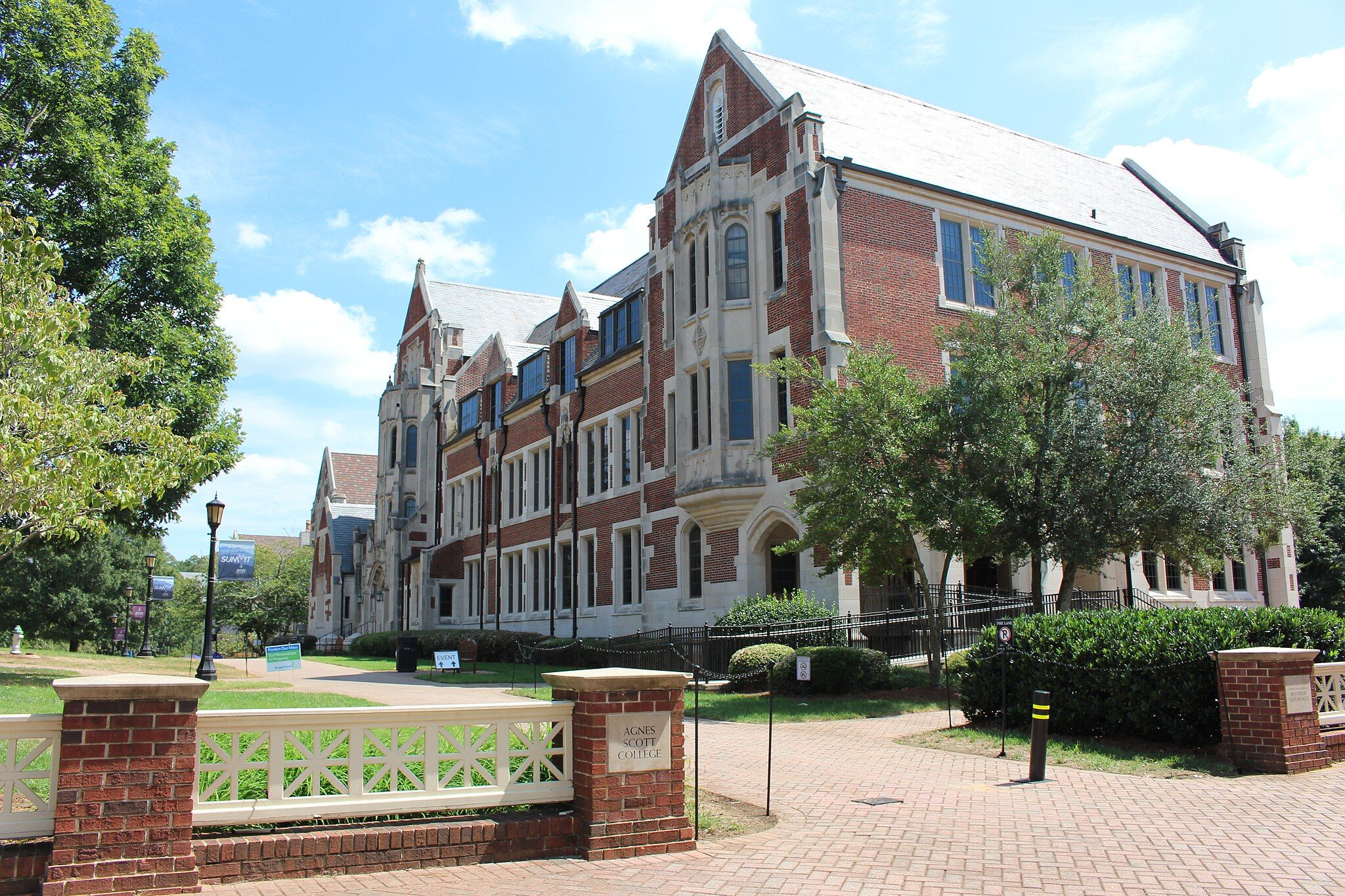 These Are The 10 Most Beautiful College Campuses In Georgia