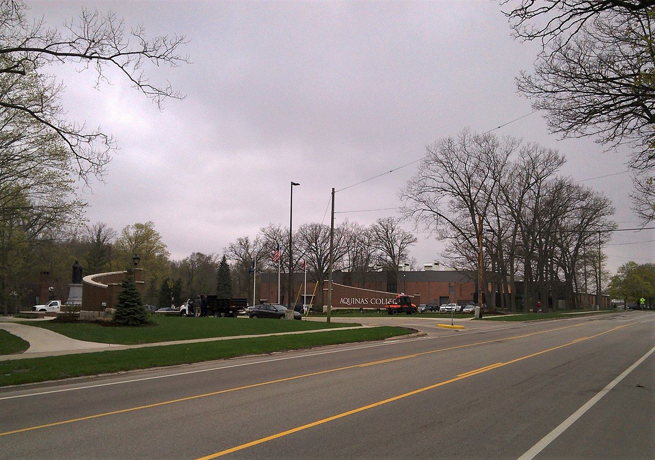 These Are The 10 Most Beautiful College Campuses In Michigan