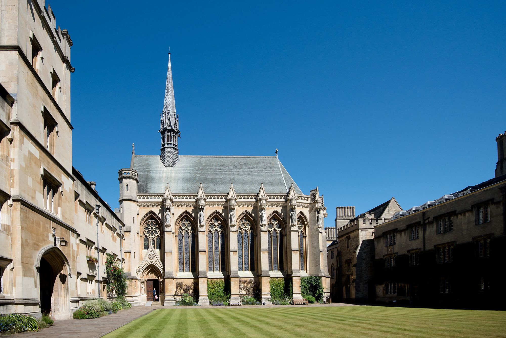 10 Most Beautiful Colleges In England