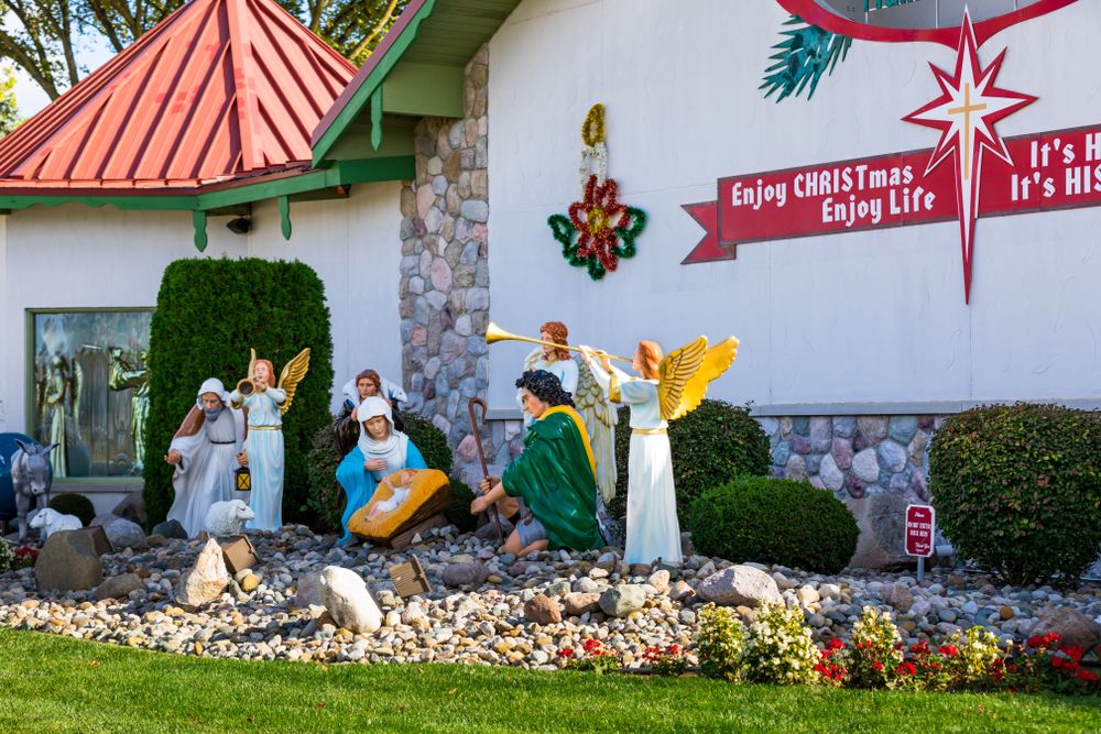 10 U.S. Christmas Towns Worth Visiting This Year