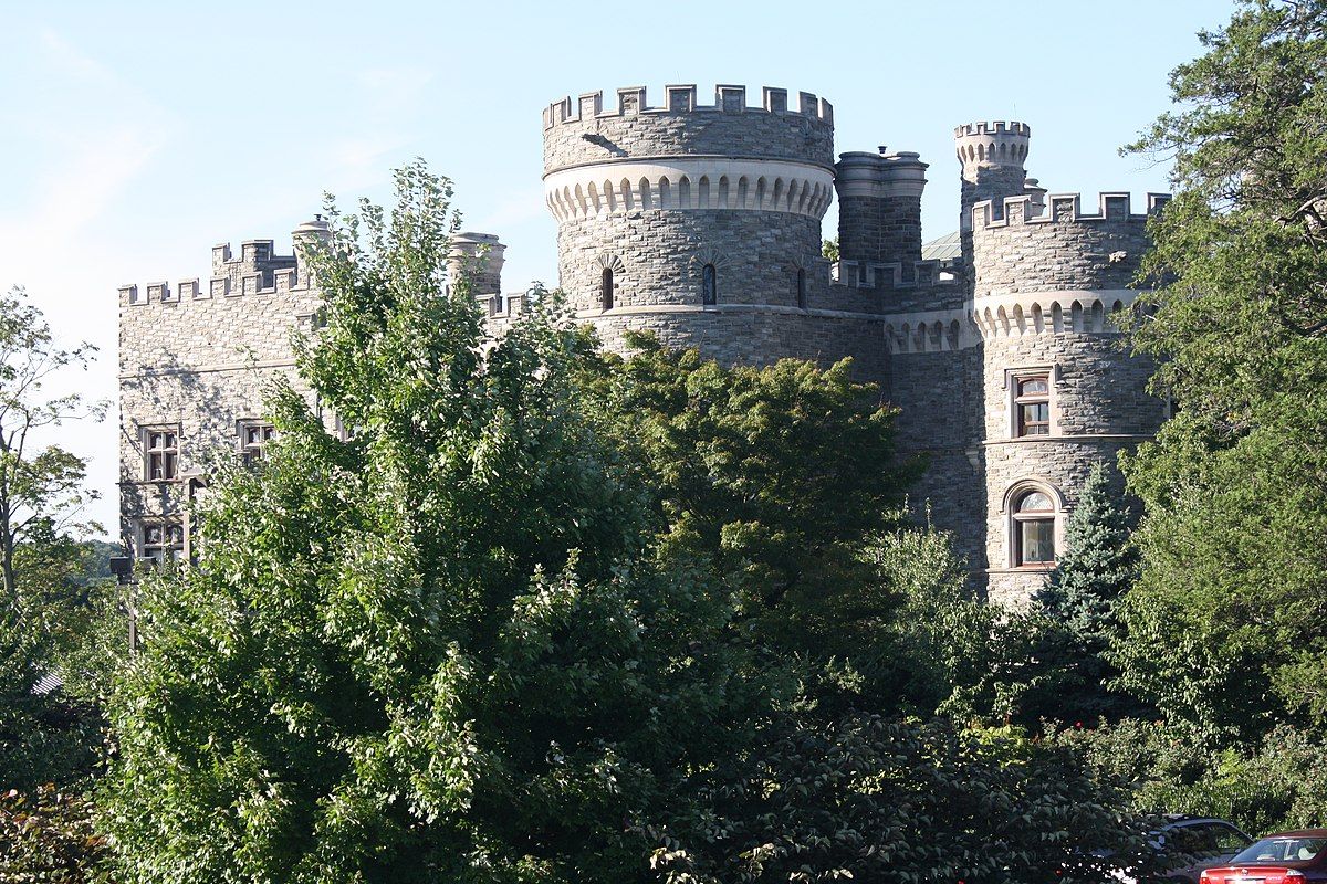 10 Spectacular Gothic Castles To Visit On The East Coast