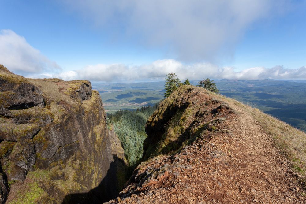 10 Of The Most Beautiful Hiking Trails In Oregon As Of 2023