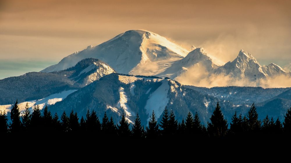 This US Ski Resort Receives The World's Greatest Snowfall In Winter