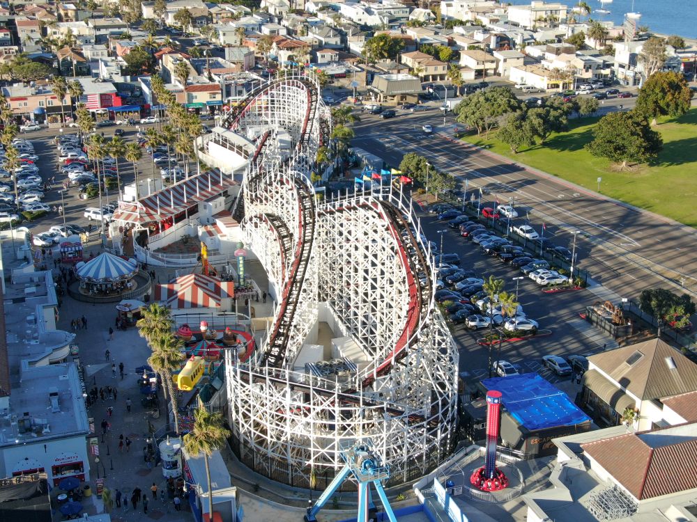 10 Of The World's Oldest Roller Coasters You Can Still Ride Today