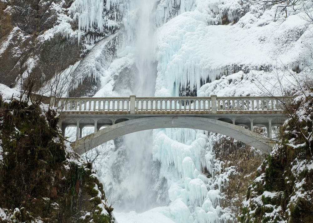 10 Frozen Waterfall Hikes Around The Country That Are Pure Winter Magic
