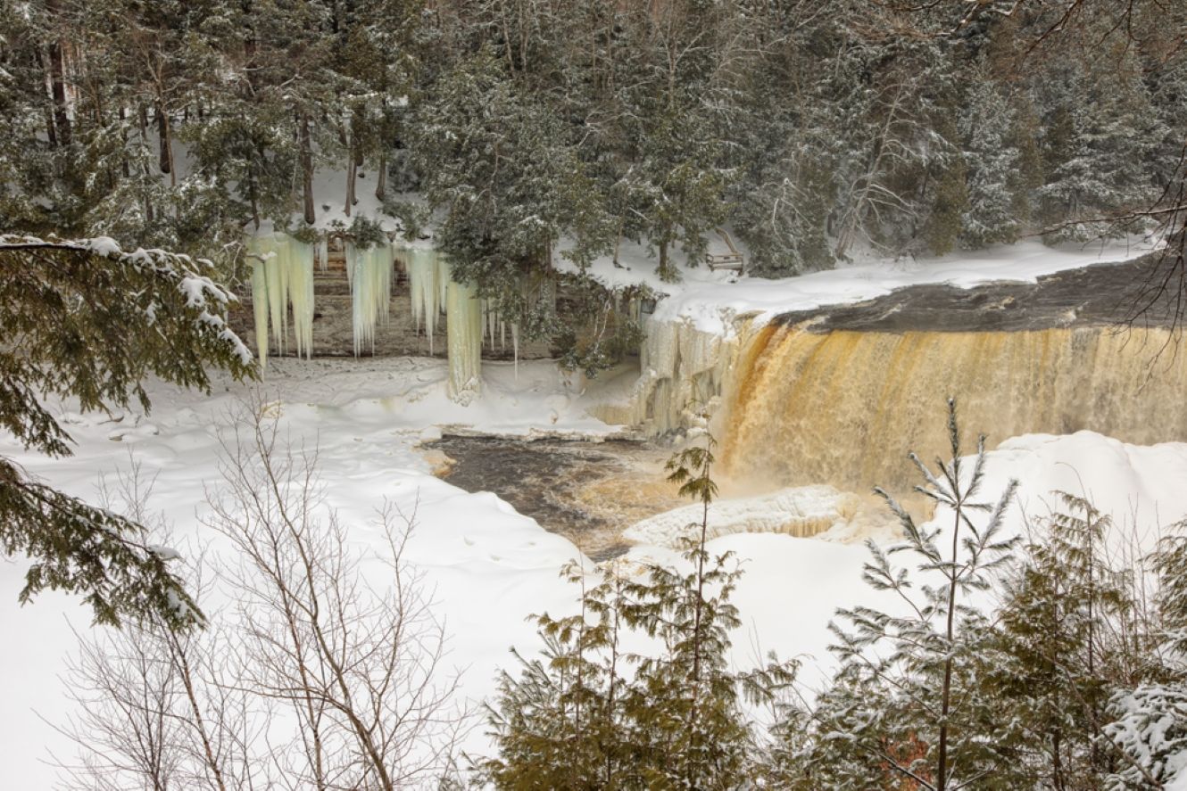 These Frozen Waterfall Hikes Are The Most Beautiful In The US