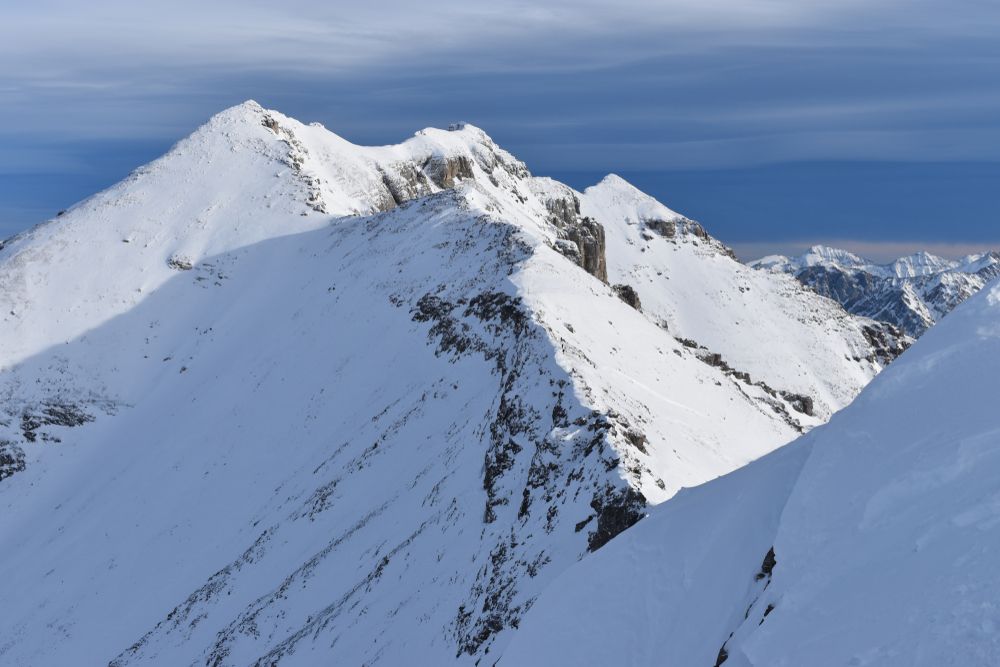 10 Hard Ski Runs Around The World