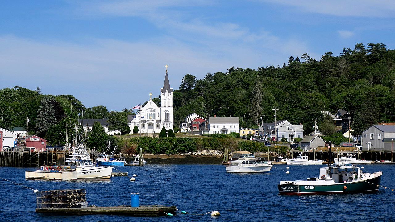 10 Small & Underrated Towns In Maine