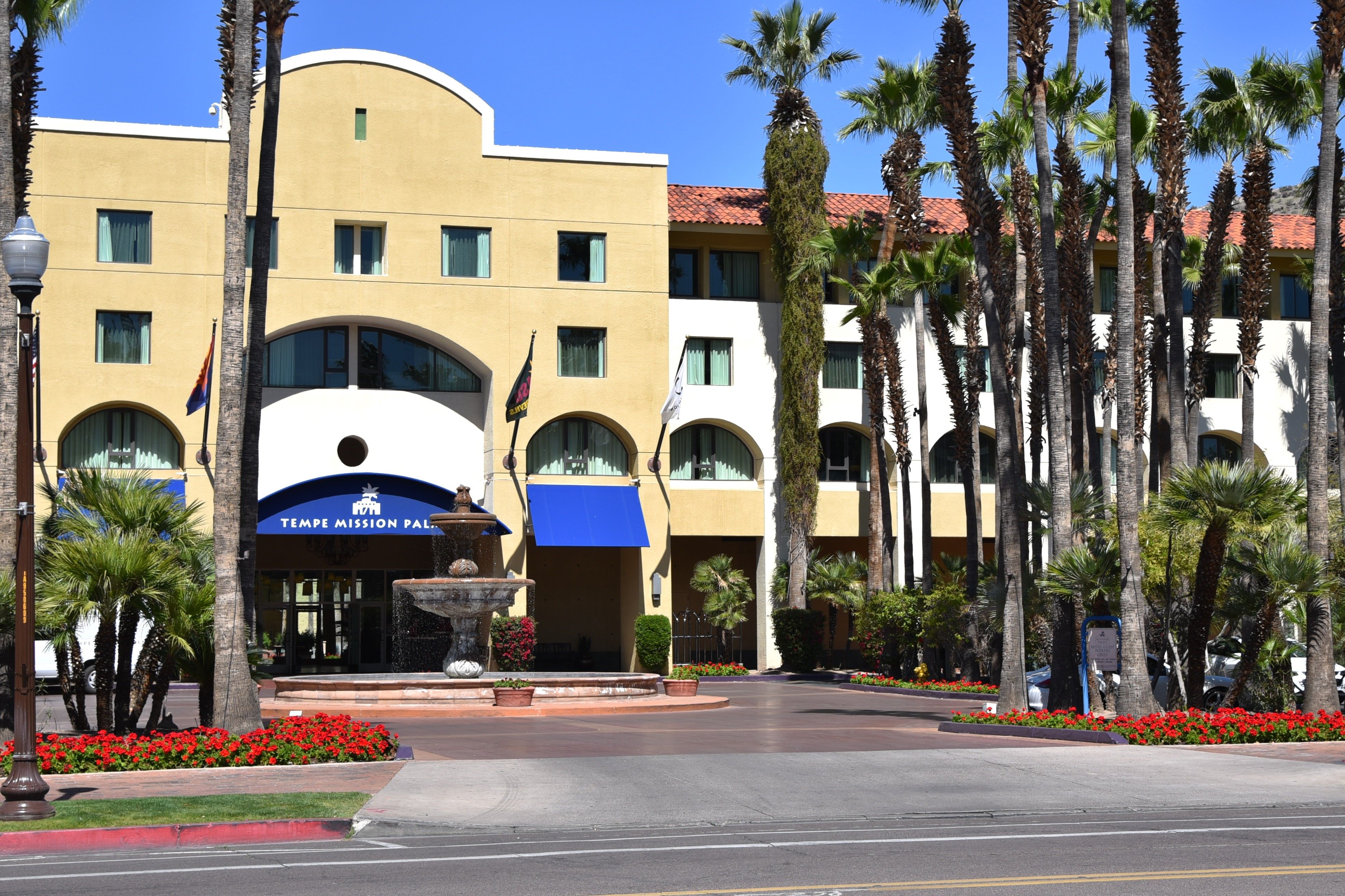 10 Affordable Yet Highly-Rated Arizona Resorts To Enjoy Luxury Without ...
