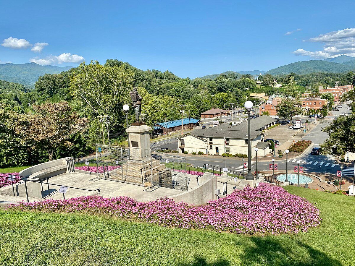 Underrated, But Scenic: 10 Charming North Carolina Towns That Are Great ...