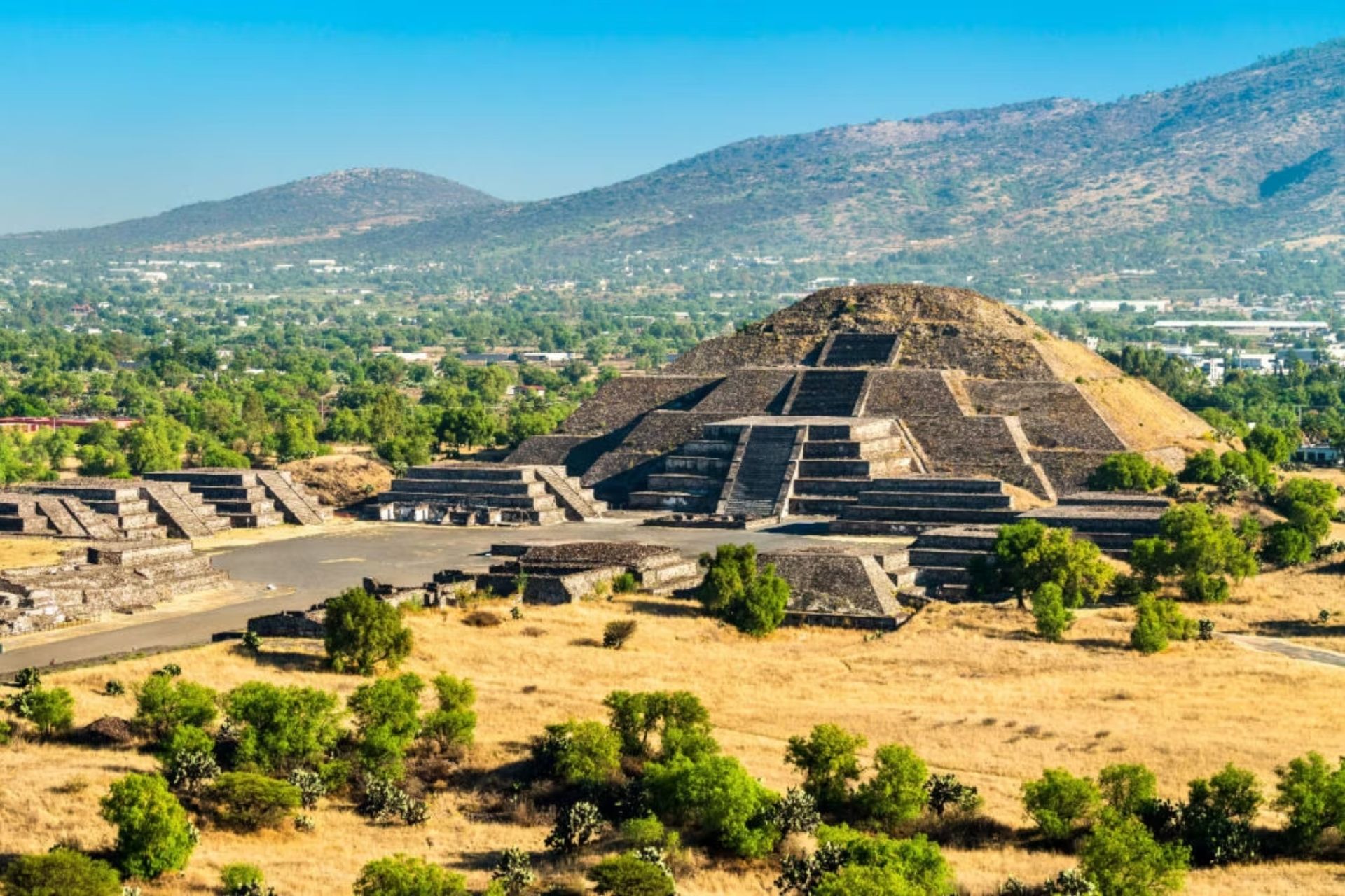 10 Oldest Pyramids In The World, That You Can Still Visit Today