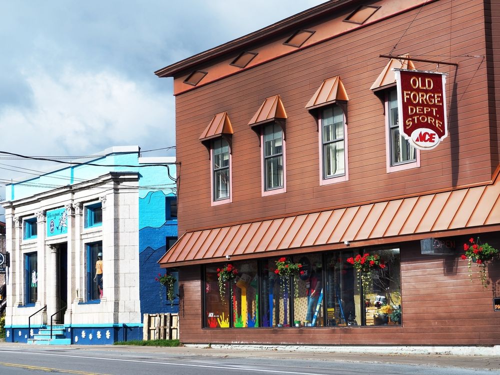 10 Charming Small Towns In The Adirondacks