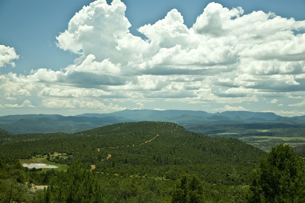 Mountains Meet Lakeside At This Scenic Small Arizona Town