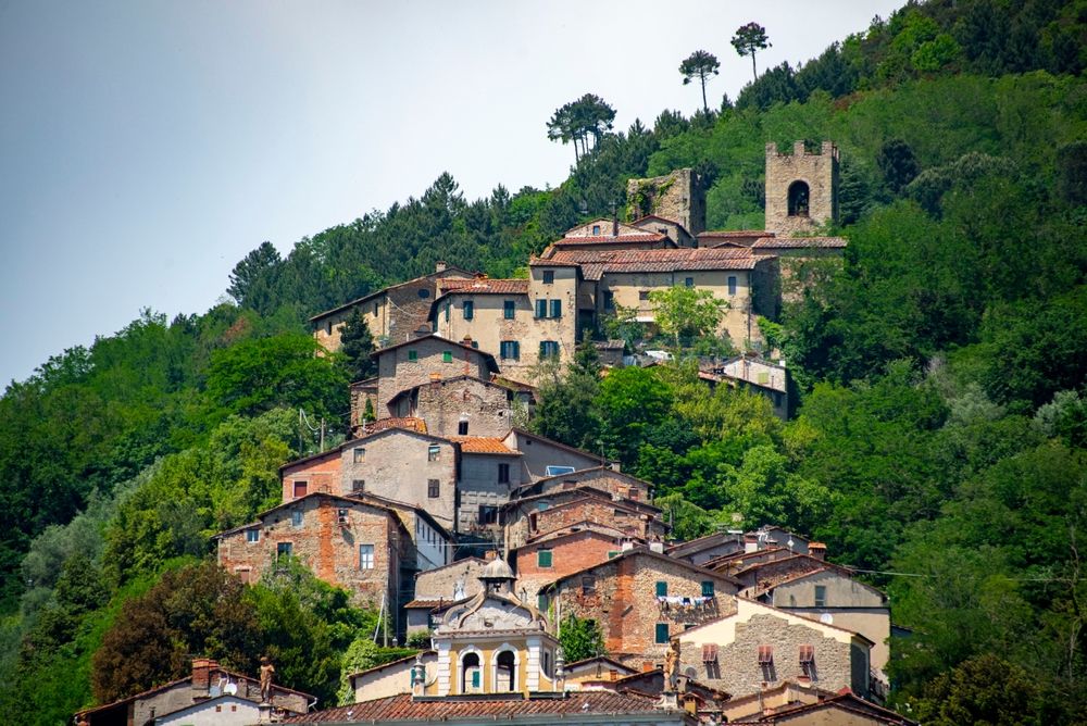 7 Scenic Small Towns In Italy That Offer An Affordable Getaway