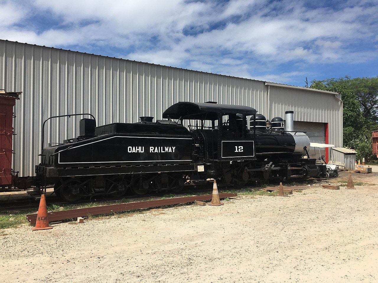 What To Know About Hawaii's Historical Railroad On Oahu