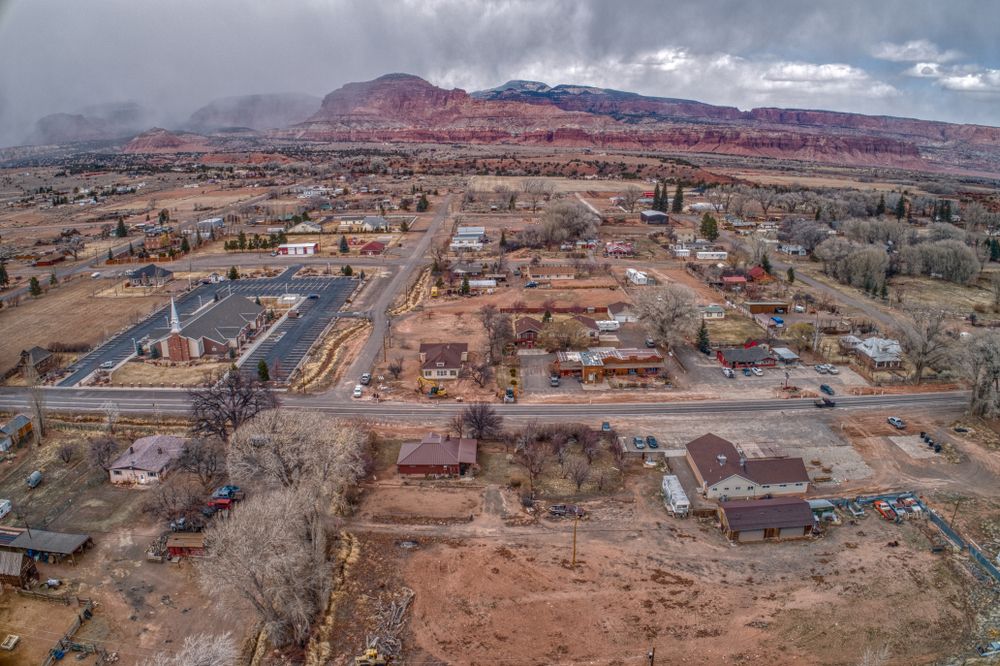 10 Gorgeous Desert Towns In Utah