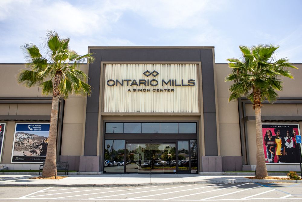 10 Free EV Charging Stations Between Los Angeles & Las Vegas