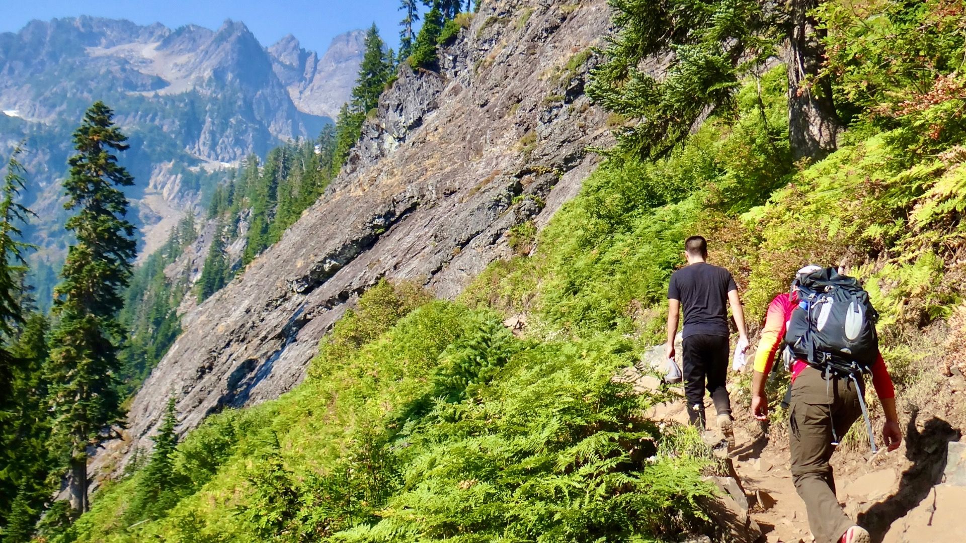 7 Hidden Gem Hiking Trails In Washington This Summer