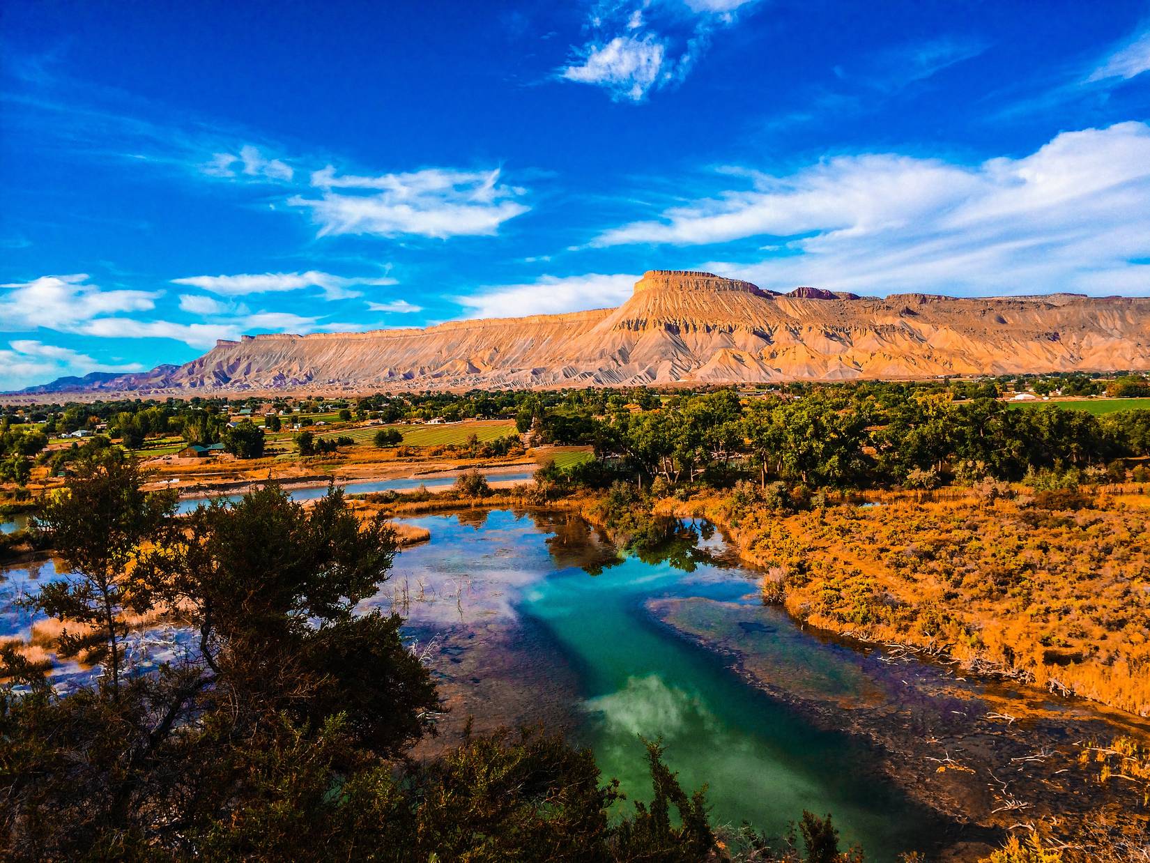7 Gorgeous Desert Towns In Colorado