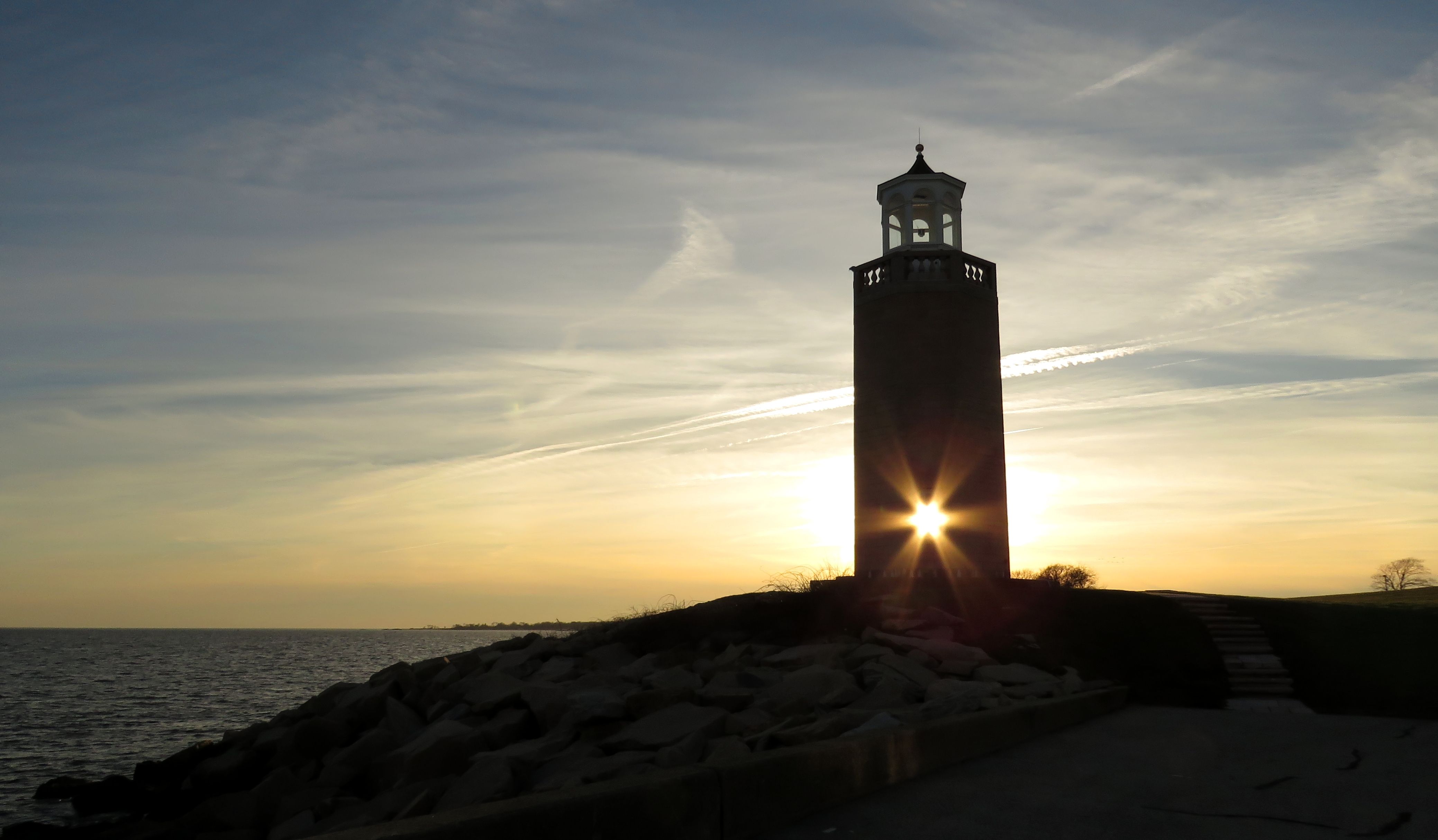 Budget-Friendly Beaches: 7 Affordable Seaside Towns In New England