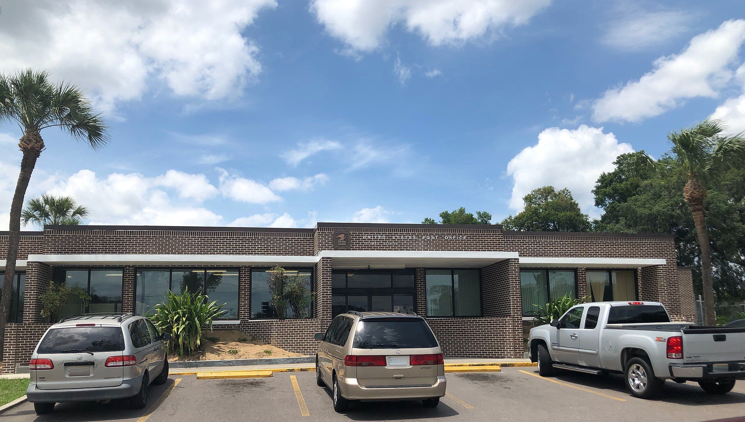 Sinkhole Cities: 7 U.S. Cities At Risk Of Collapsing Into The Earth