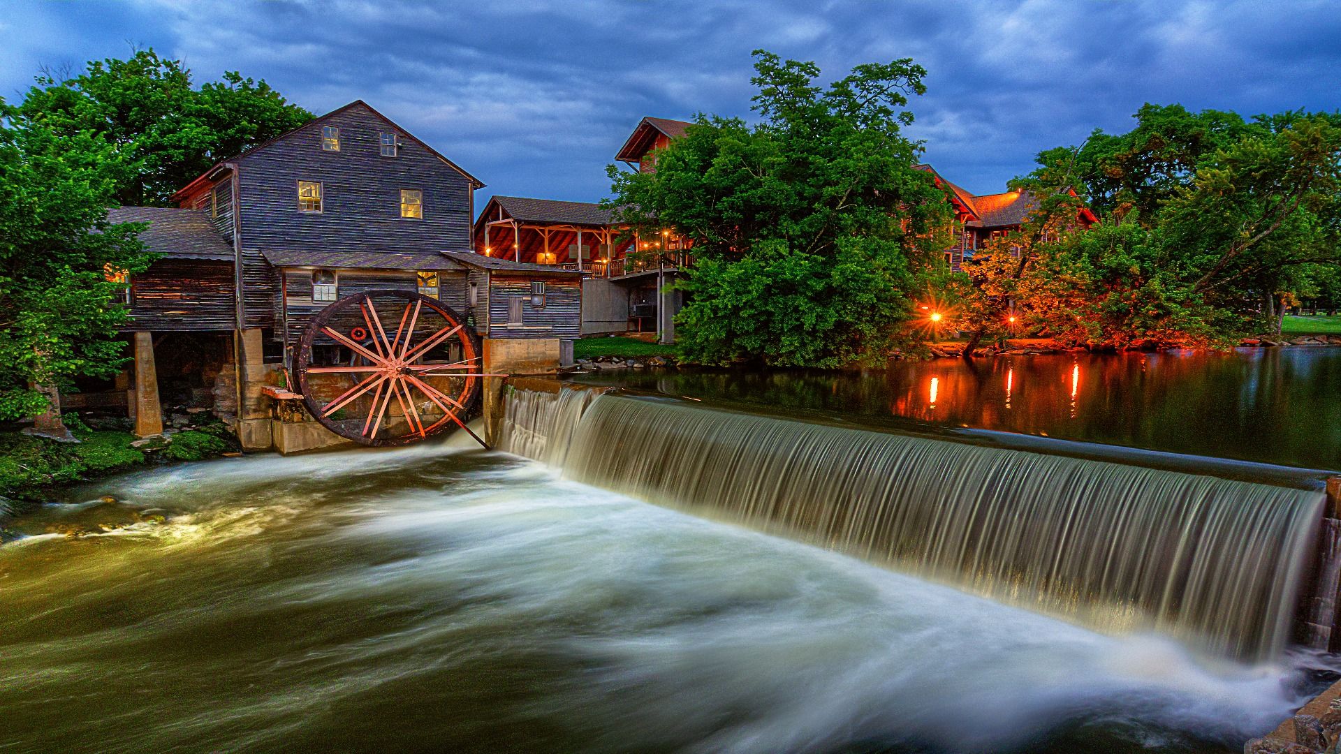 7 Best Small Towns In The Smokies For A Weekend Retreat