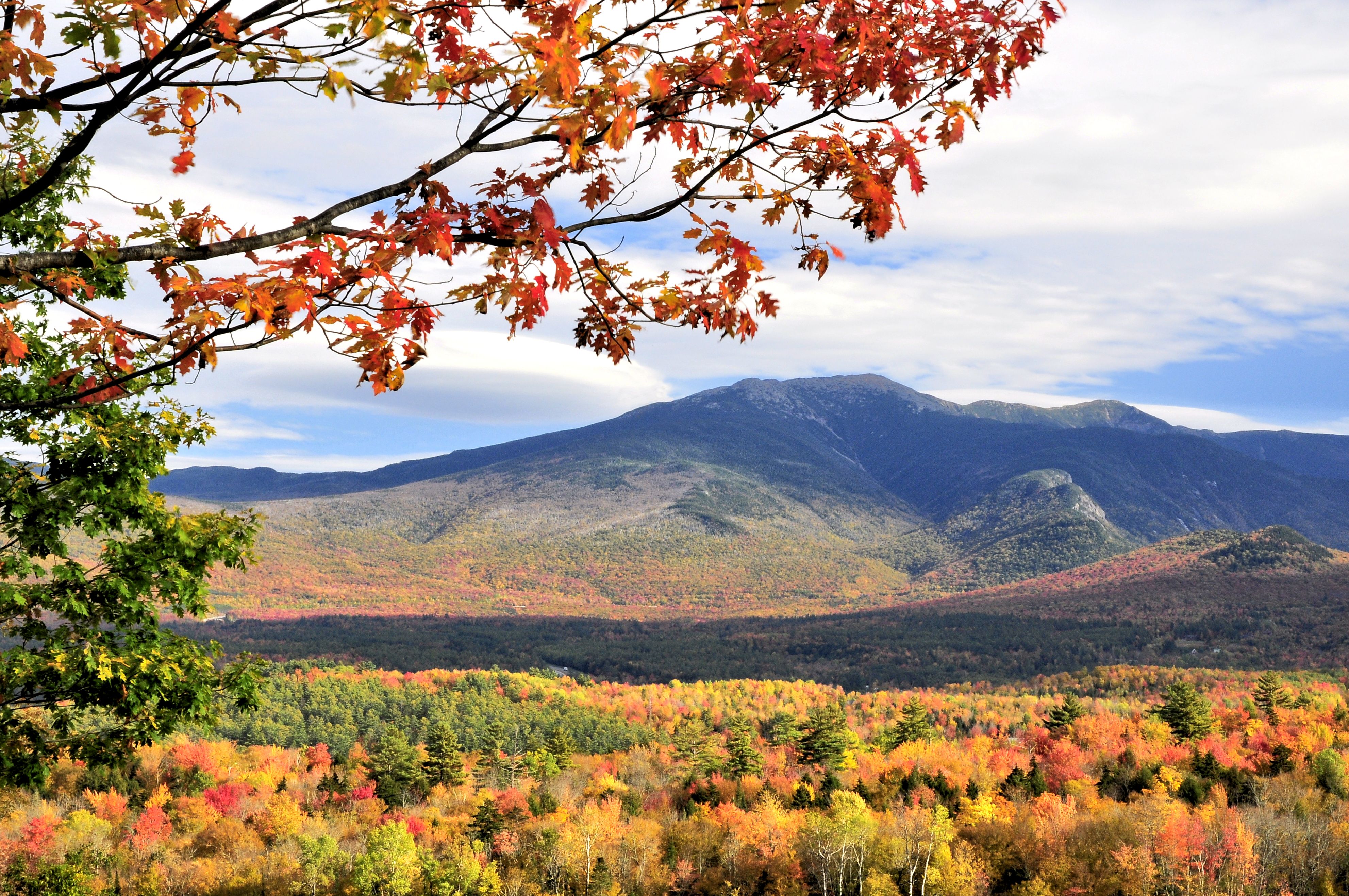 Why Franconia Notch State Park In New Hampshire Is Perfect For The Foliage