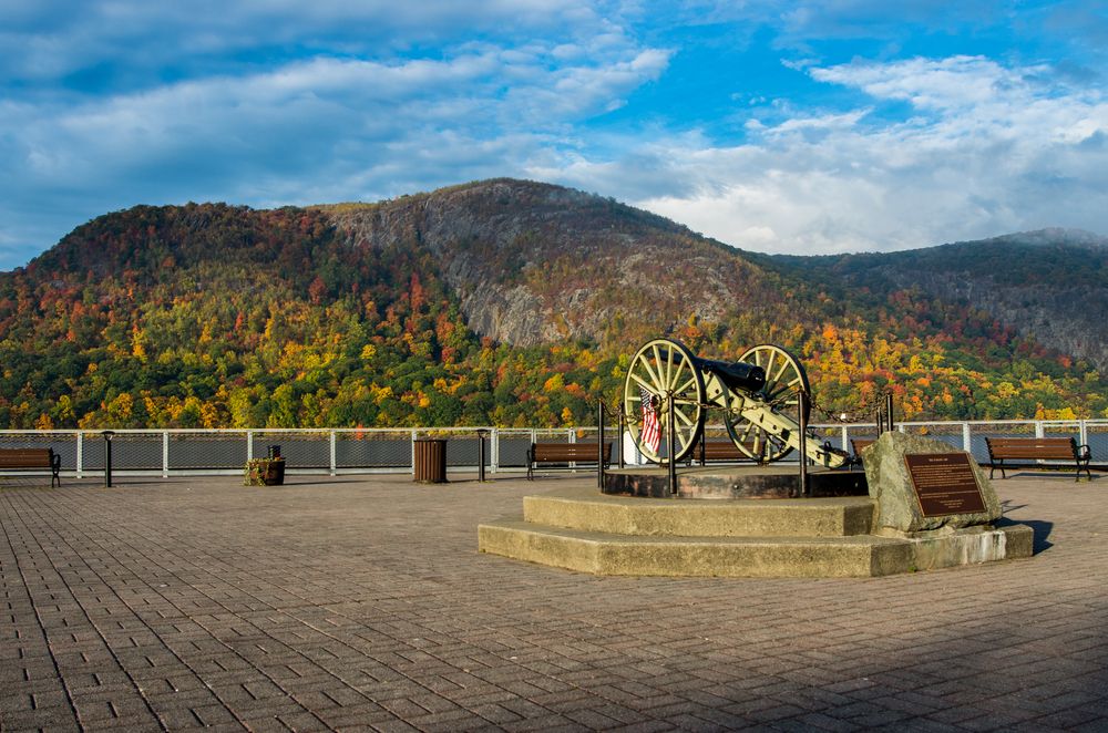 8 Best Small Towns In Hudson Valley For Fall Foliage
