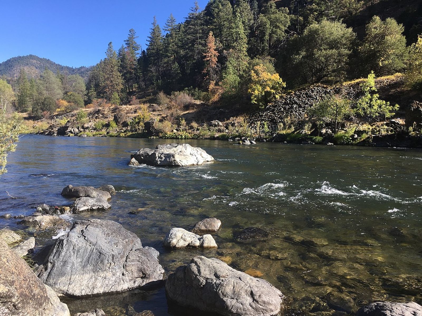 Skip Yosemite: These Underrated, But Scenic California Alps Are Better