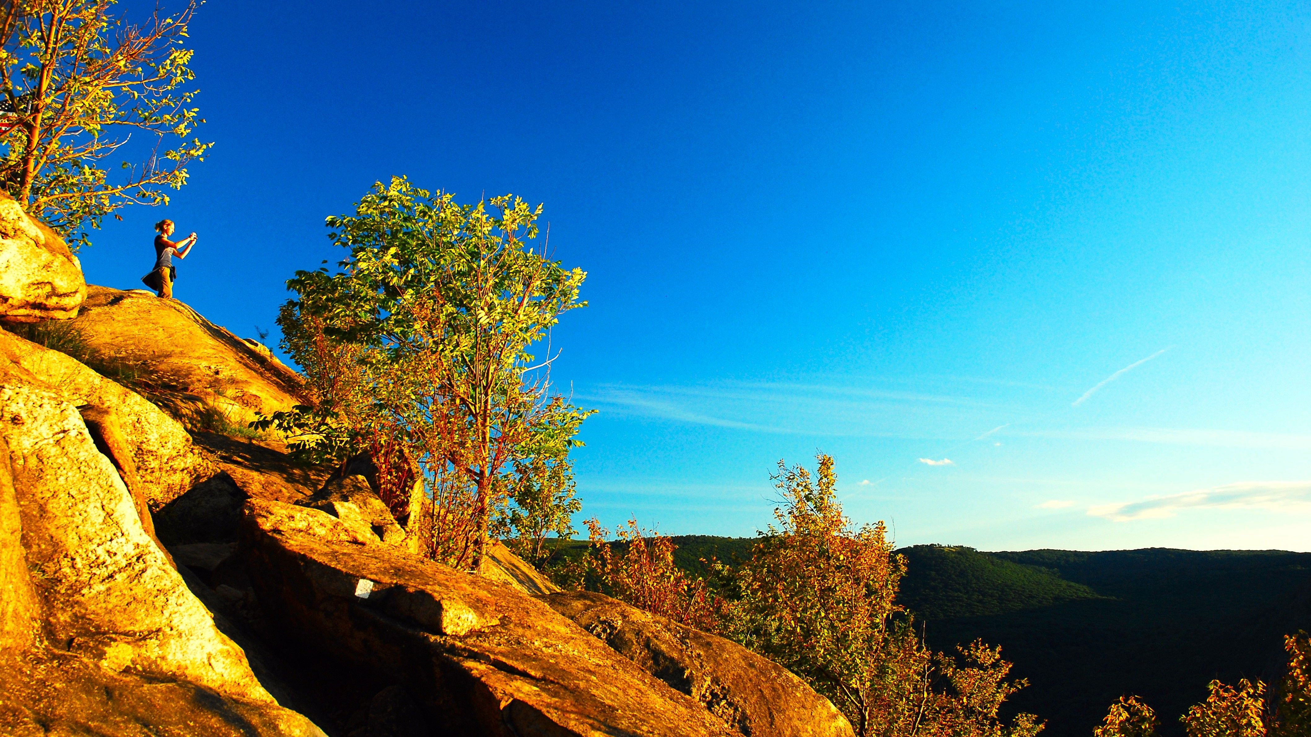 注意してください: このニューヨークの危険なハイキングは「Breakneck Ridge」と呼ばれるのには理由があります